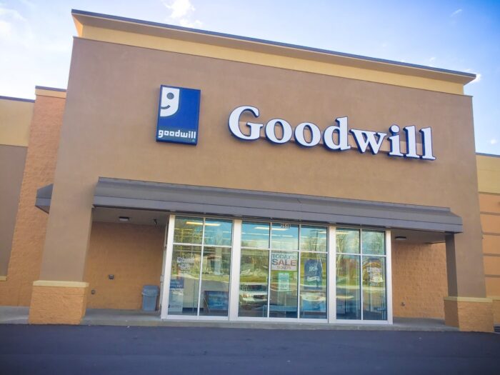Columbia Retail Store – Goodwill Industries of Middle Tennessee, Inc.